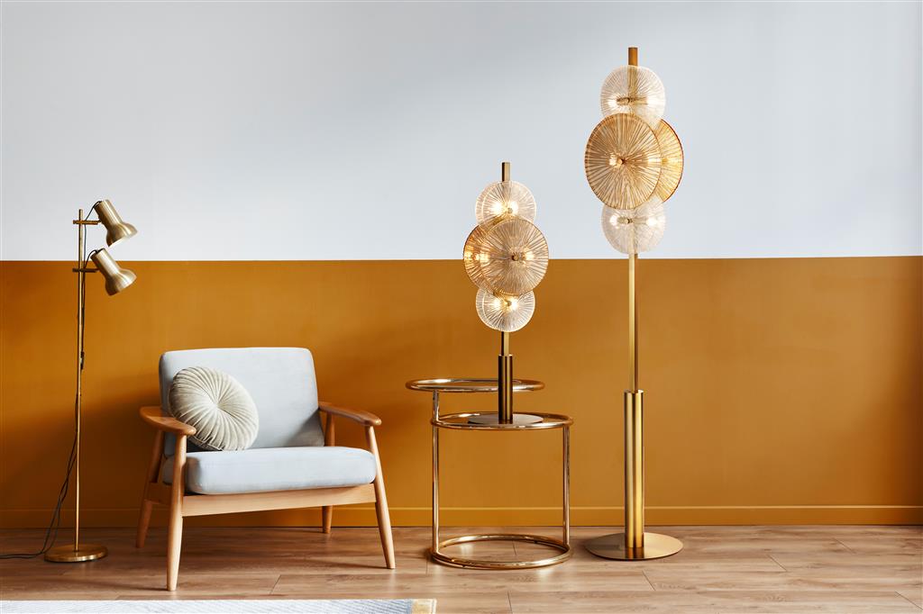 Wagon Wheel 6Lt Table Lamp- Bronze Metal, Clear, Amber Glass – Comet ...